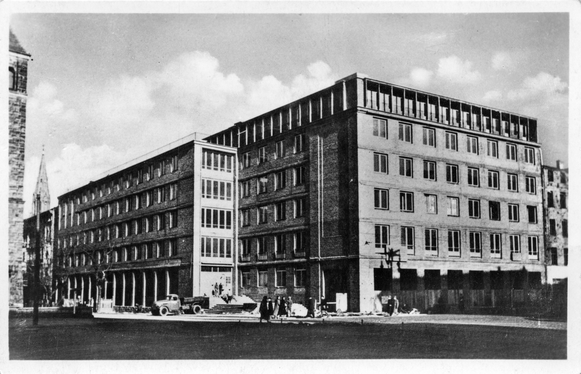 Budynek, który wciąga | uniwersyteckie.pl