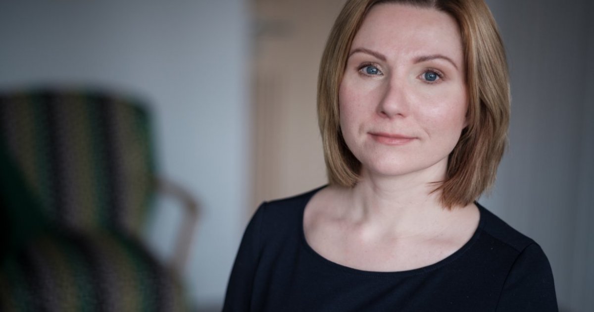 Prof. Katarzyna Adamczyk. Singiel w teorii niejasnej straty