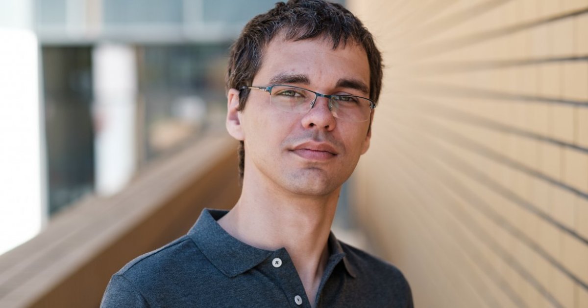 Dr Grzegorz Markiewicz.Z chemią i UAM od najmłodszych lat